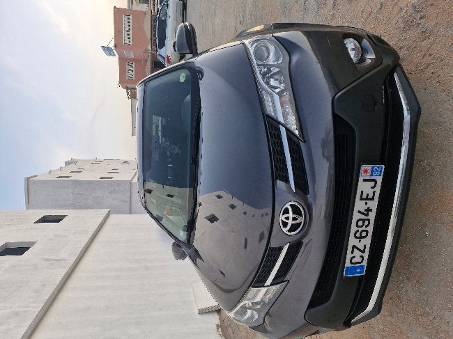 Voursa.com | Toyota Rav4 2015 D-4D toit ouvrant