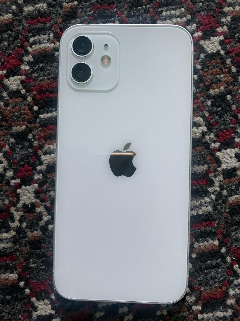 Voursa.com | Iphone 12 simple