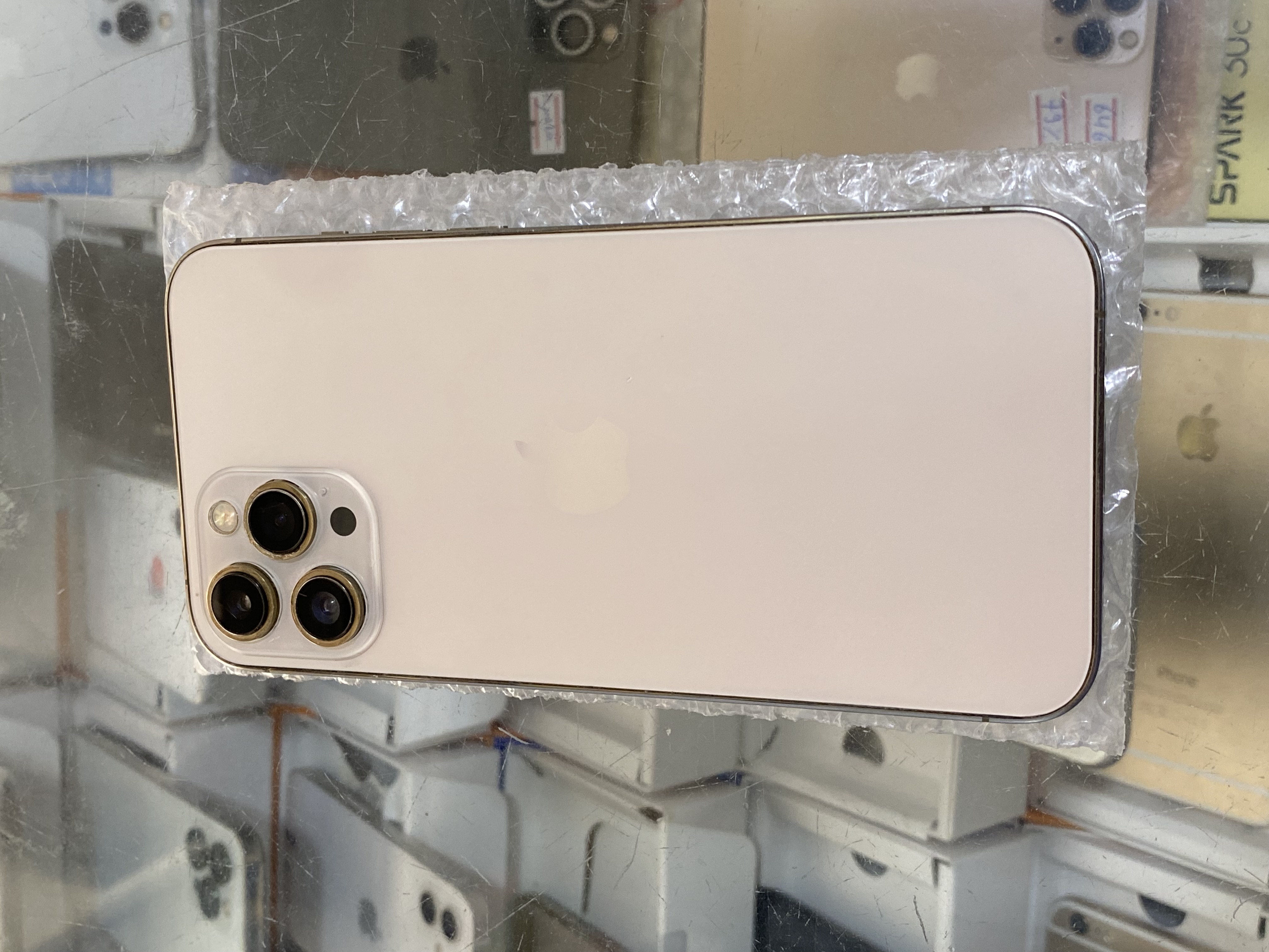 Voursa.com | iPhone 12 PRo Max