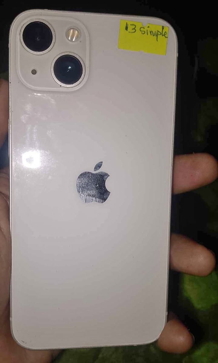 Voursa.com | Iphone 13 simple