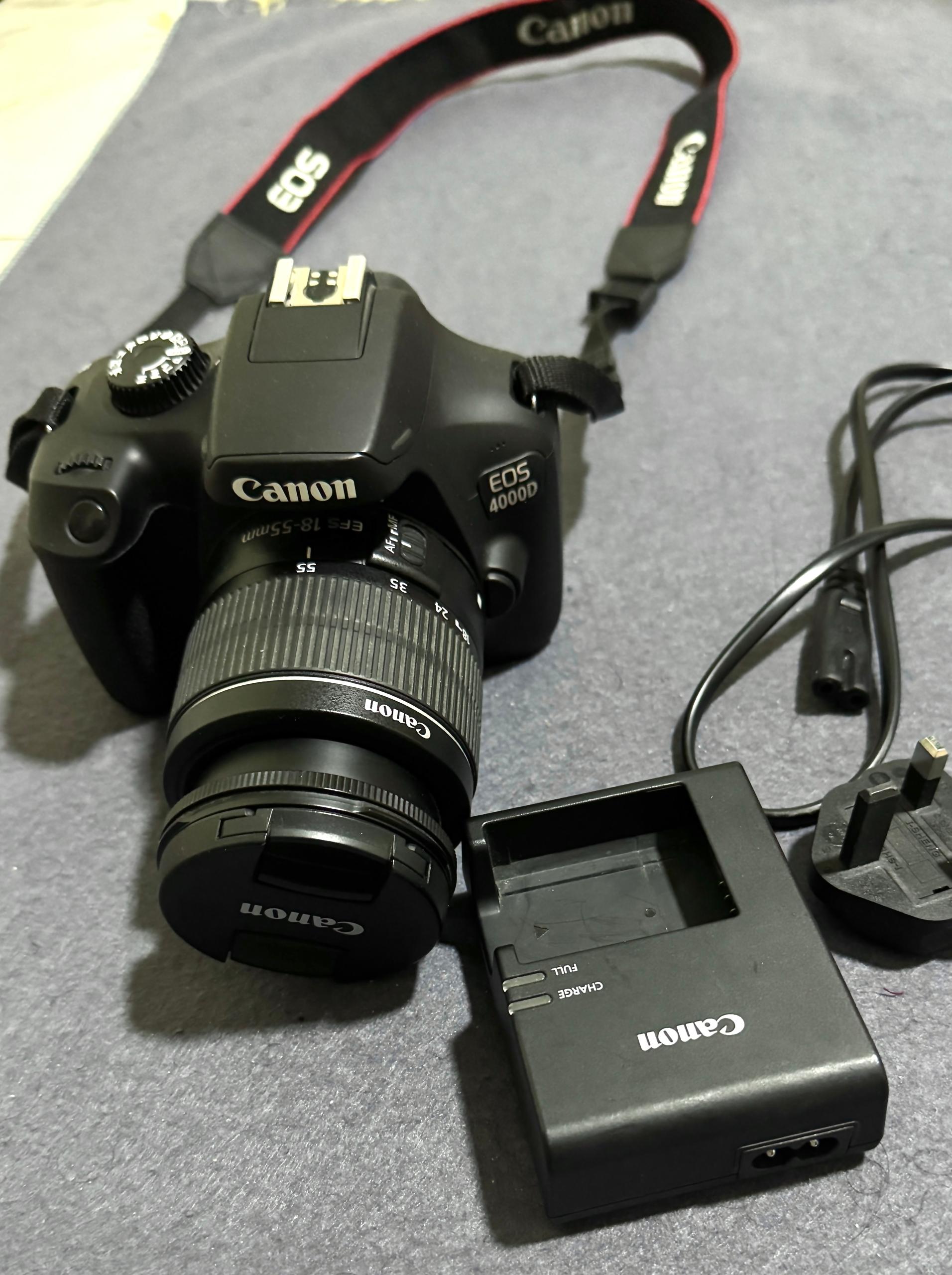 Voursa.com | Canon 4000d + Lens 18-55mm + Chargeur et Batterie